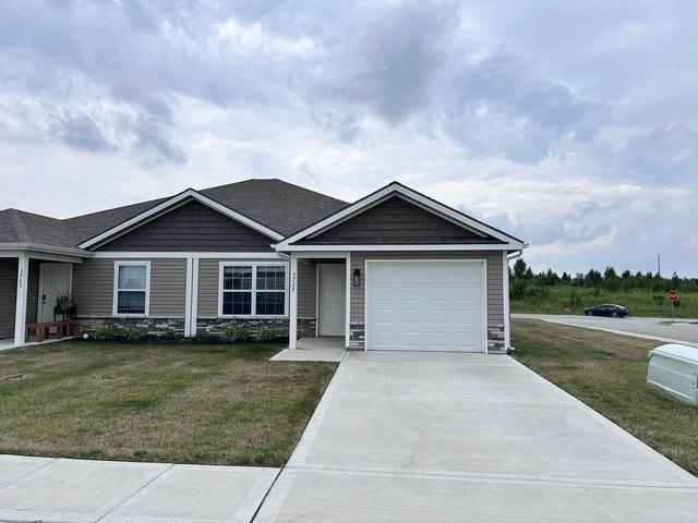 3727 NW 93rd St, Kansas City, MO 64154