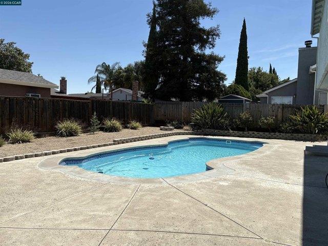 3727 Arlington Cir, Pittsburg, CA 94565