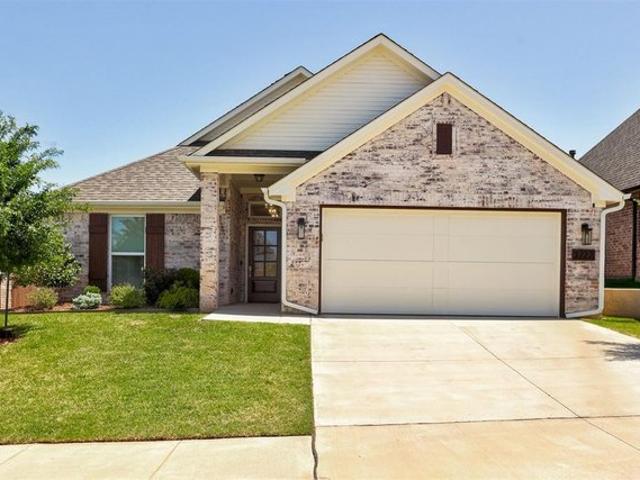 3727 Hardy Dr, Norman, OK 73069