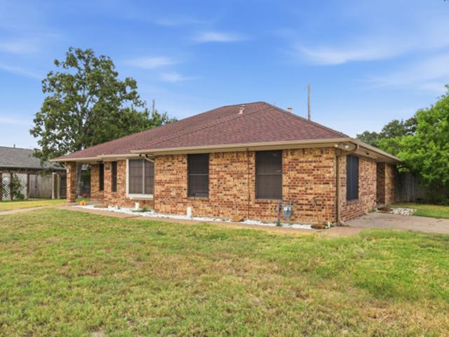 3727 Ravenwood Drive
