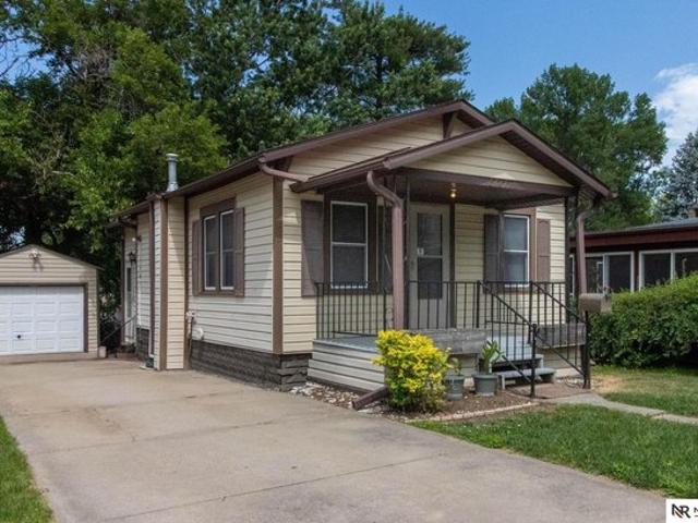 3727 S 16th St, Lincoln, NE 68502