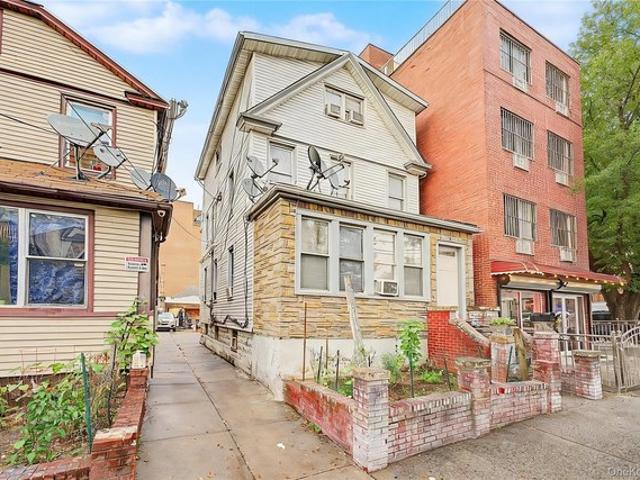 3727 th St, Corona, NY 11368