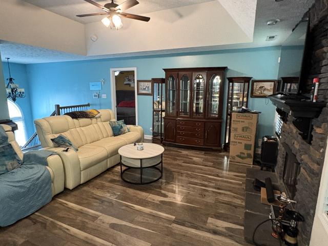 3728 Crisscross Ct