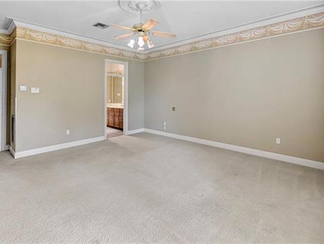 3728 Lake Michel Ct, Gretna, LA 70056 | MLS #2567