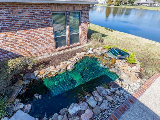 37294 Lakeshore Ave, Prairieville, LA 70769 | MLS #BR2025021 | Compass