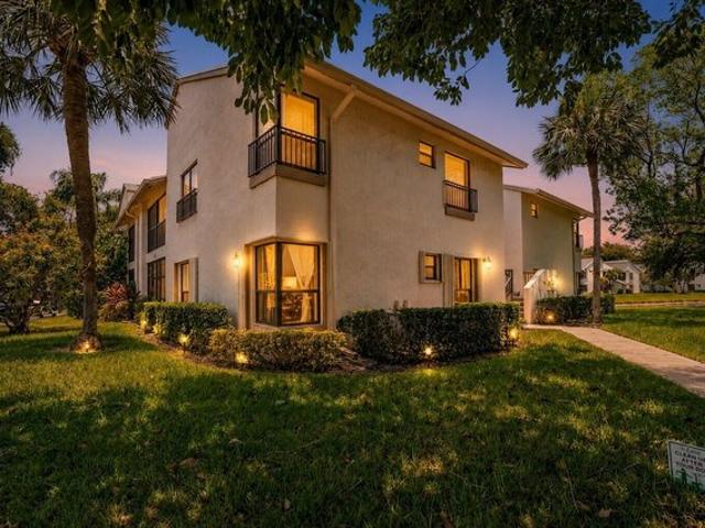 3729 NW 35th St, Coconut Creek, FL 33066