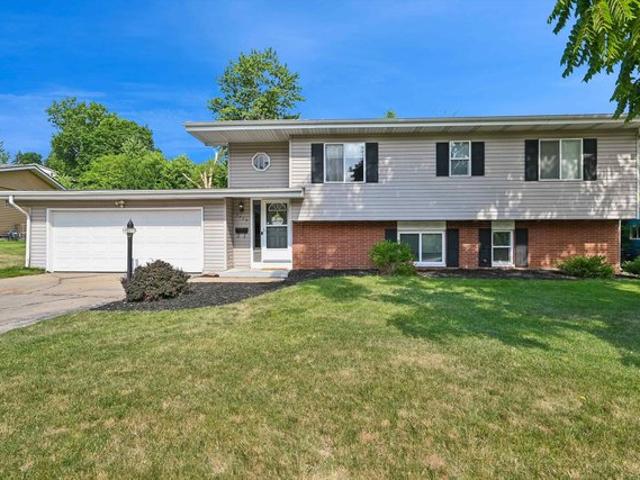 3729 NE Northwood Dr, Cedar Rapids, IA 52402