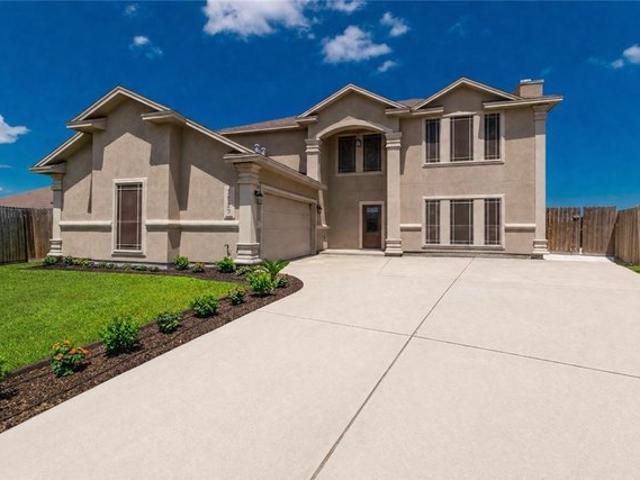 3729 Lake Hawkins Ct, Robstown, TX 78380