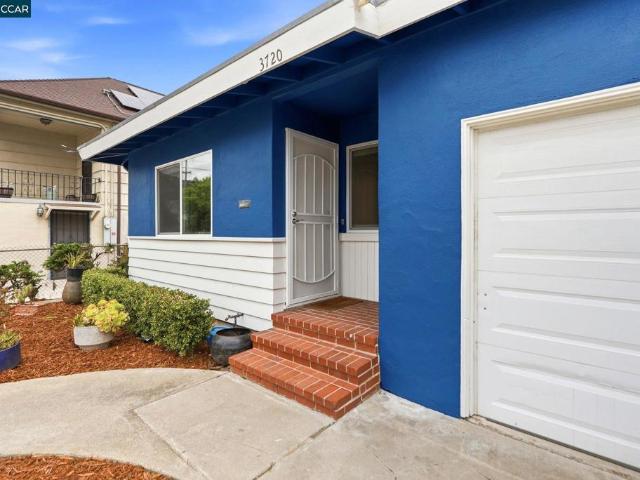 3720 Midvale Ave