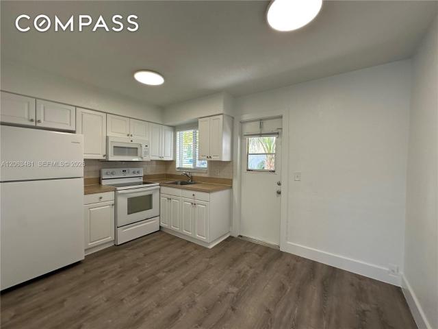 3720 NE 22nd Ave 12, Lighthouse Point, FL