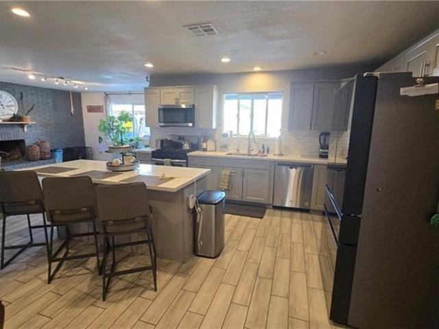3720 Antigua Ave, Las Vegas, NV 89121