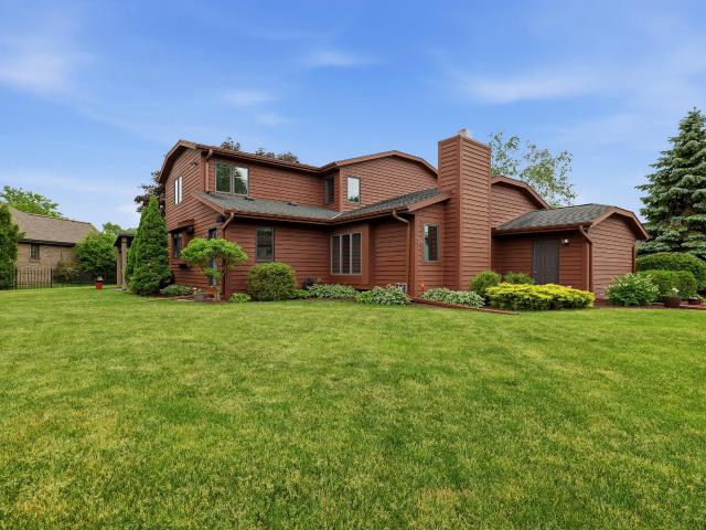 3720 Briarwood Ln