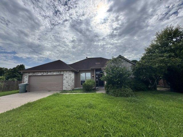 3720 Champions Dr, Beaumont, TX 77707