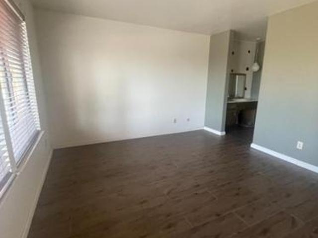 3720 W Benjamin Holt Dr #10, Stockton, CA 95219