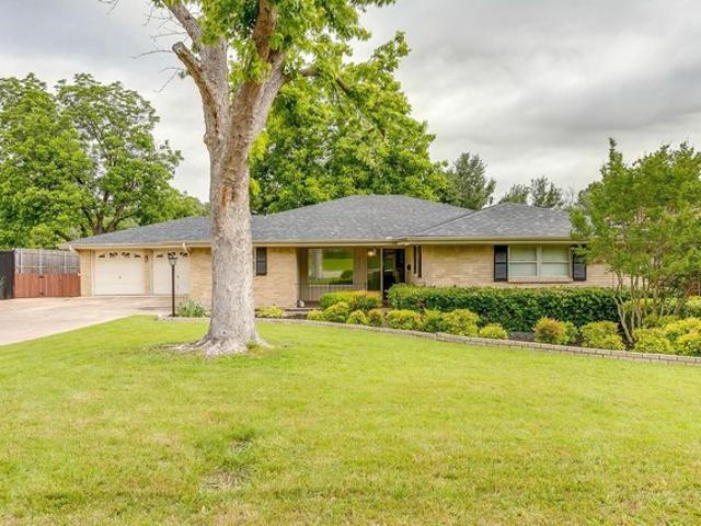 3720 Wilkie Way, Fort Worth, TX 76133