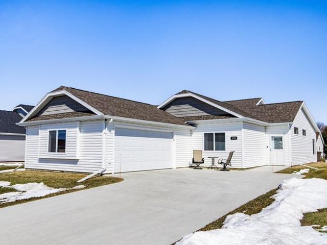 3720 34th St S, Moorhead, MN 56560