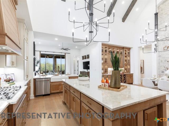 3721 Bentwood Elm