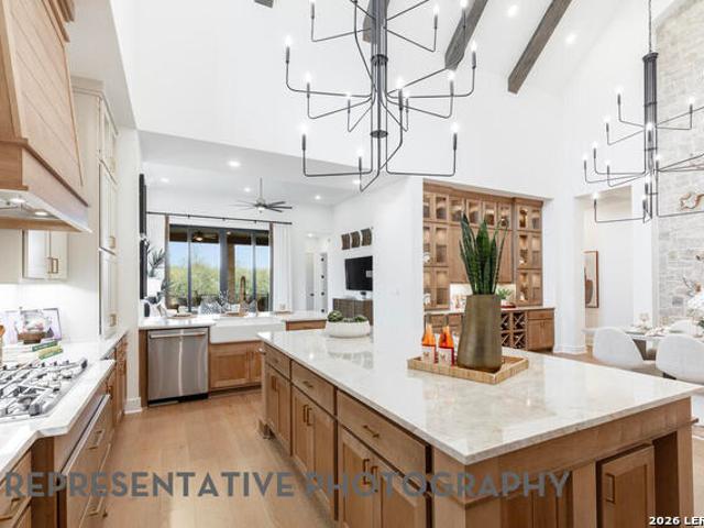 3721 Bentwood Elm