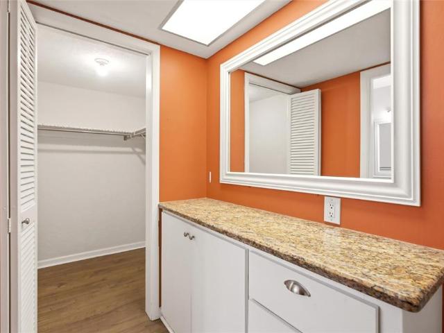 3721 Collins St, Unit 812, Sarasota, FL 34232 | MLS #A4672
