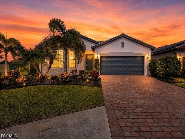3721 E Hampton Cir, Alva, FL 33920