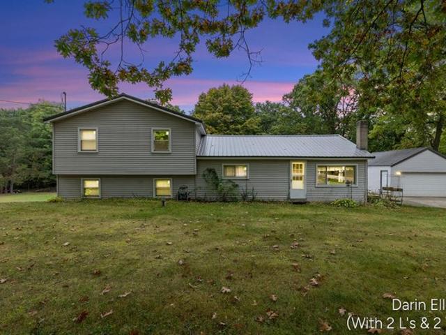 3721 E Stage Rd, Ionia, MI 48846
