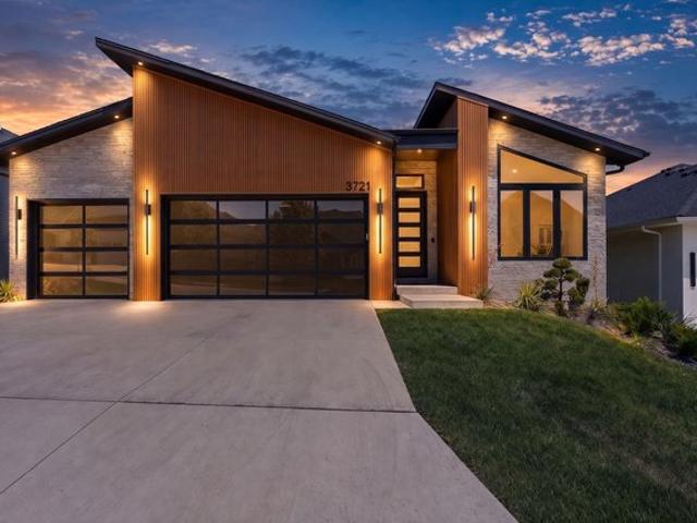3721 E Woodhue St, Springfield, MO 65802