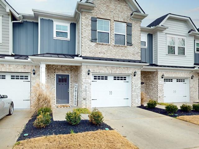 3721 Hunter Bryce Ln
