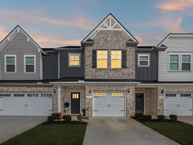 3721 Hunter Bryce Ln