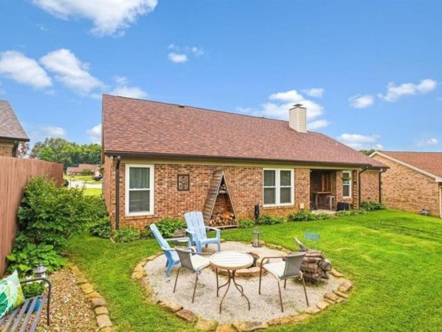 3721 War Admiral Dr, Owensboro, KY 42303