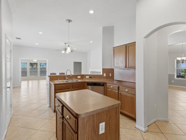 3722 Acacia Wood Way