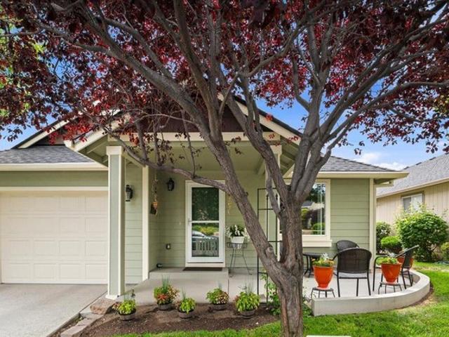 3722 SW 29th St, Redmond, OR 97756