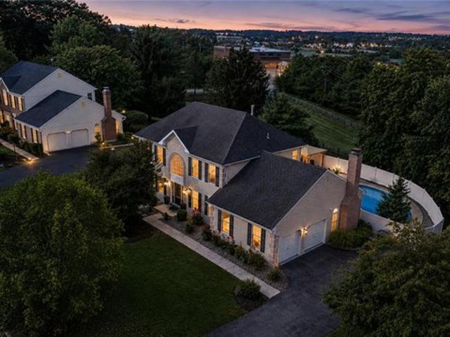 3723 Oakwood Trl, South Whitehall Township, PA 18103