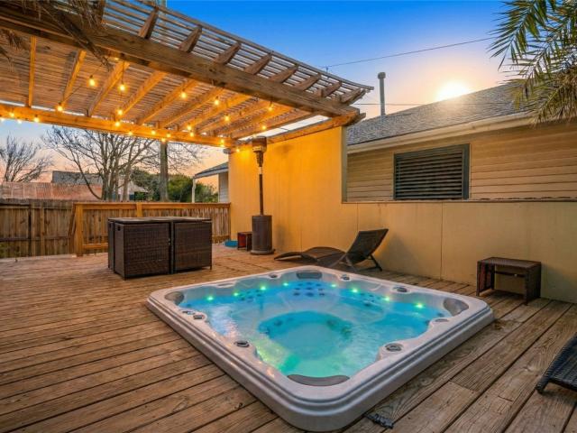3723 Ave S, Galveston, TX 77550 | MLS #81983