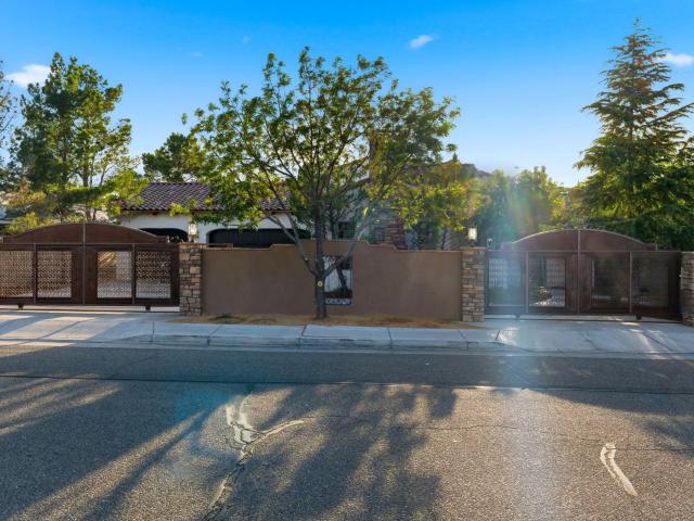 3723 Alamogordo Drive NW