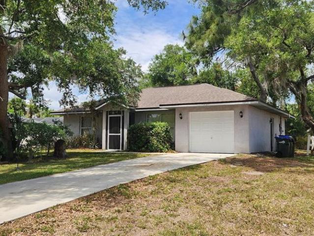 3723 Junction St, North Port, FL 34288
