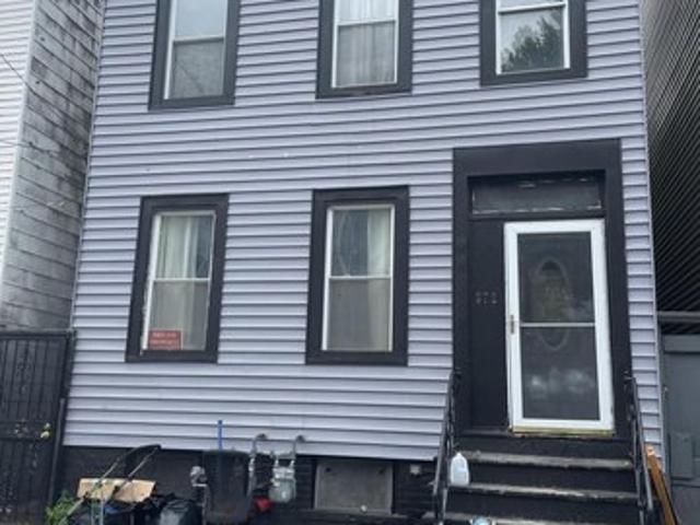 372 1st St, Albany, NY 12206