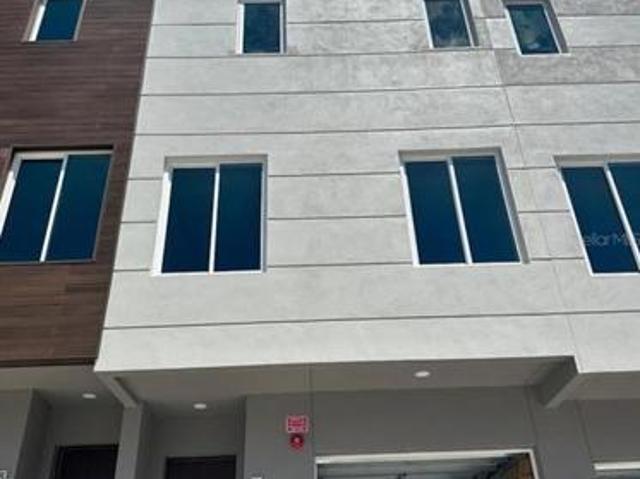 372 6th St S, Saint Petersburg, FL 33701