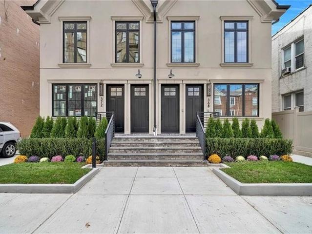 372 92nd St Unit 1B, Brooklyn, NY 11209