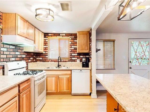 372 Conklin Road, Big Bear Lake, CA 92315