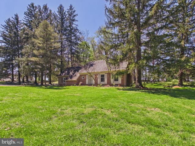 372 Burnt House Rd, Carlisle, PA 17015 | MLS #PACB2052 | Compass
