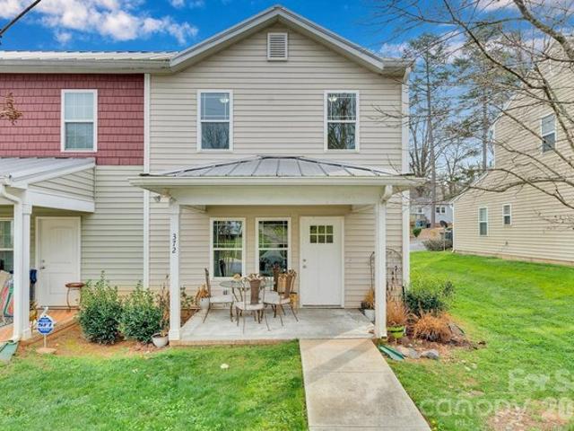 372 E Mills Ave, Mooresville, NC 28115