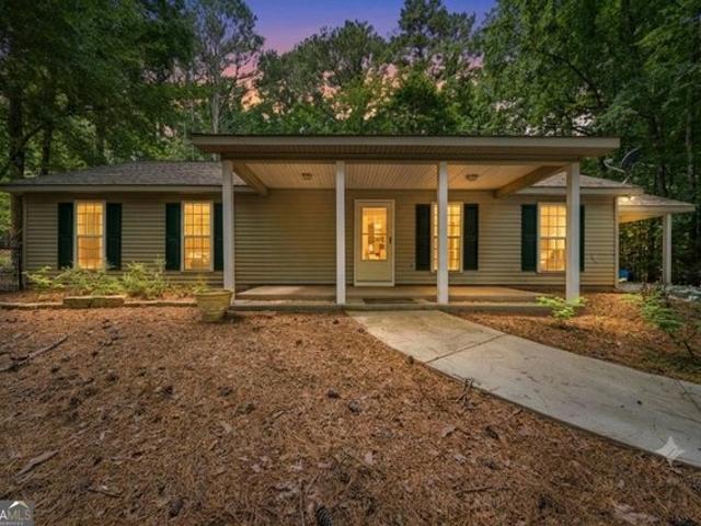 372 E River Bend Dr, Eatonton, GA 31024