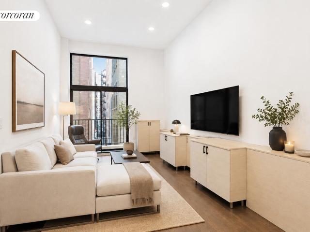 372 Fifth Avenue, New York, NY