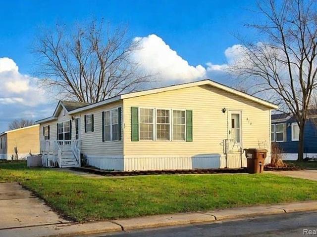 372 Holly Gln, Monroe, MI 48161