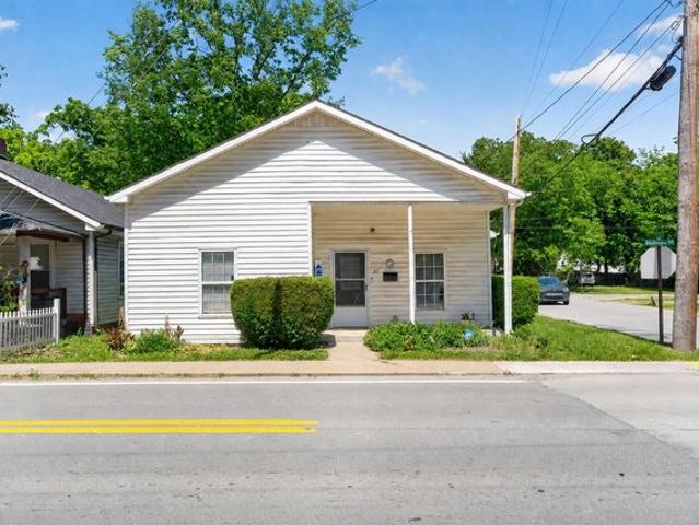 372 Holmes St, Frankfort, KY 40601