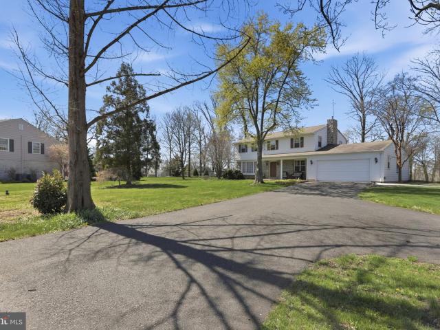 372 Oak Dr, Souderton, PA 18964 | MLS #PAMC2176