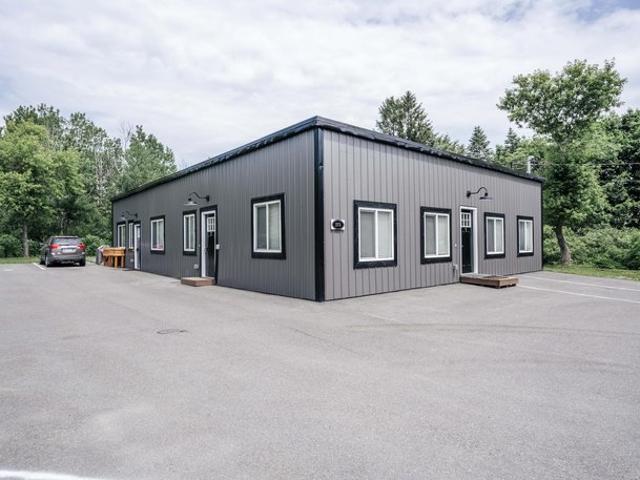 372 Old County Rd, Hampden, ME 04444