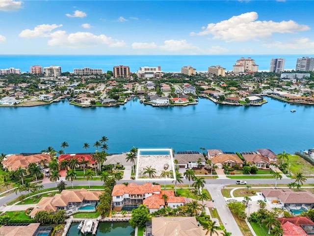 372 Lamplighter Dr, Marco Island, FL 34145 | MLS #225020