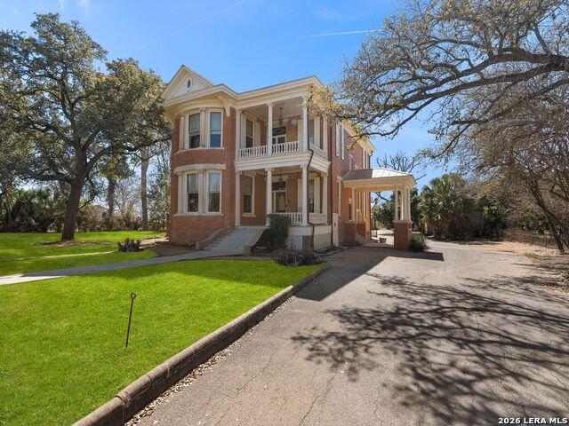372 Magazine Ave