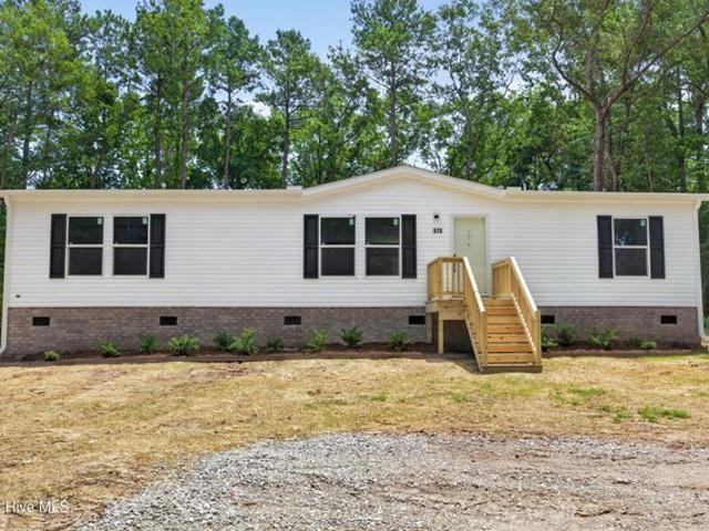372 Mallard Roost Dr, Burgaw, NC 28425
